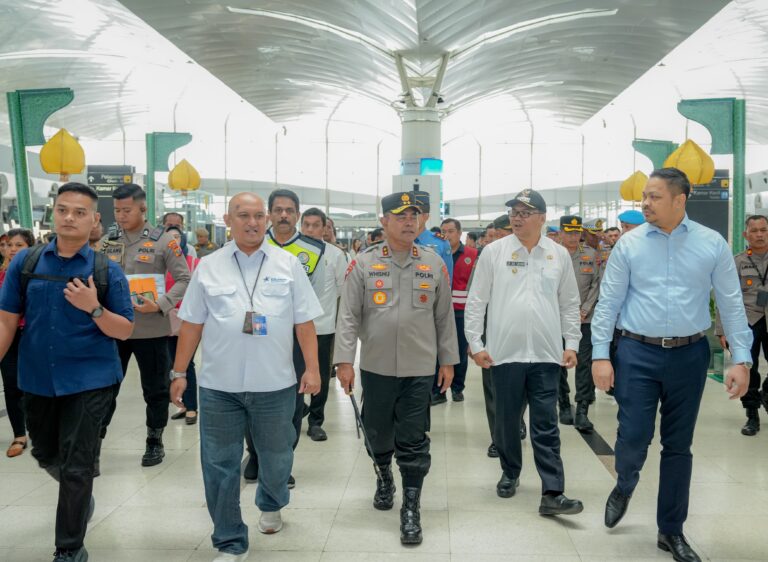 Operasi Ketupat Toba 2025 Usai, Pengamanan Lanjut: Kapolda Sumut Tinjau Arus Balik di Kualanamu ...